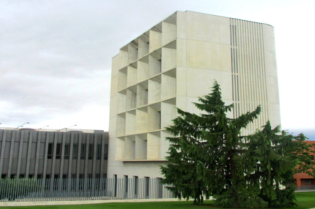 Nuevo edificio de la facultad de económicas de la UNAV - Naserges