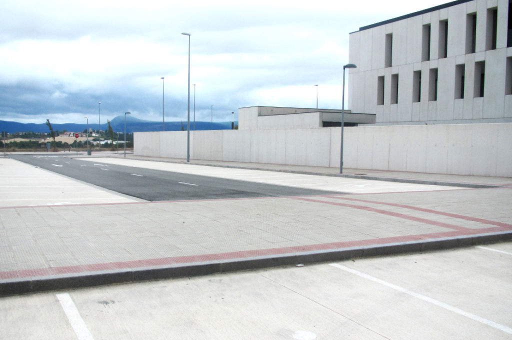 IZAGA COLLEGE - Naserges